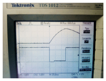 Microcontroller Battery Monitor Circuit Needs Only One Pin | Electronic ...