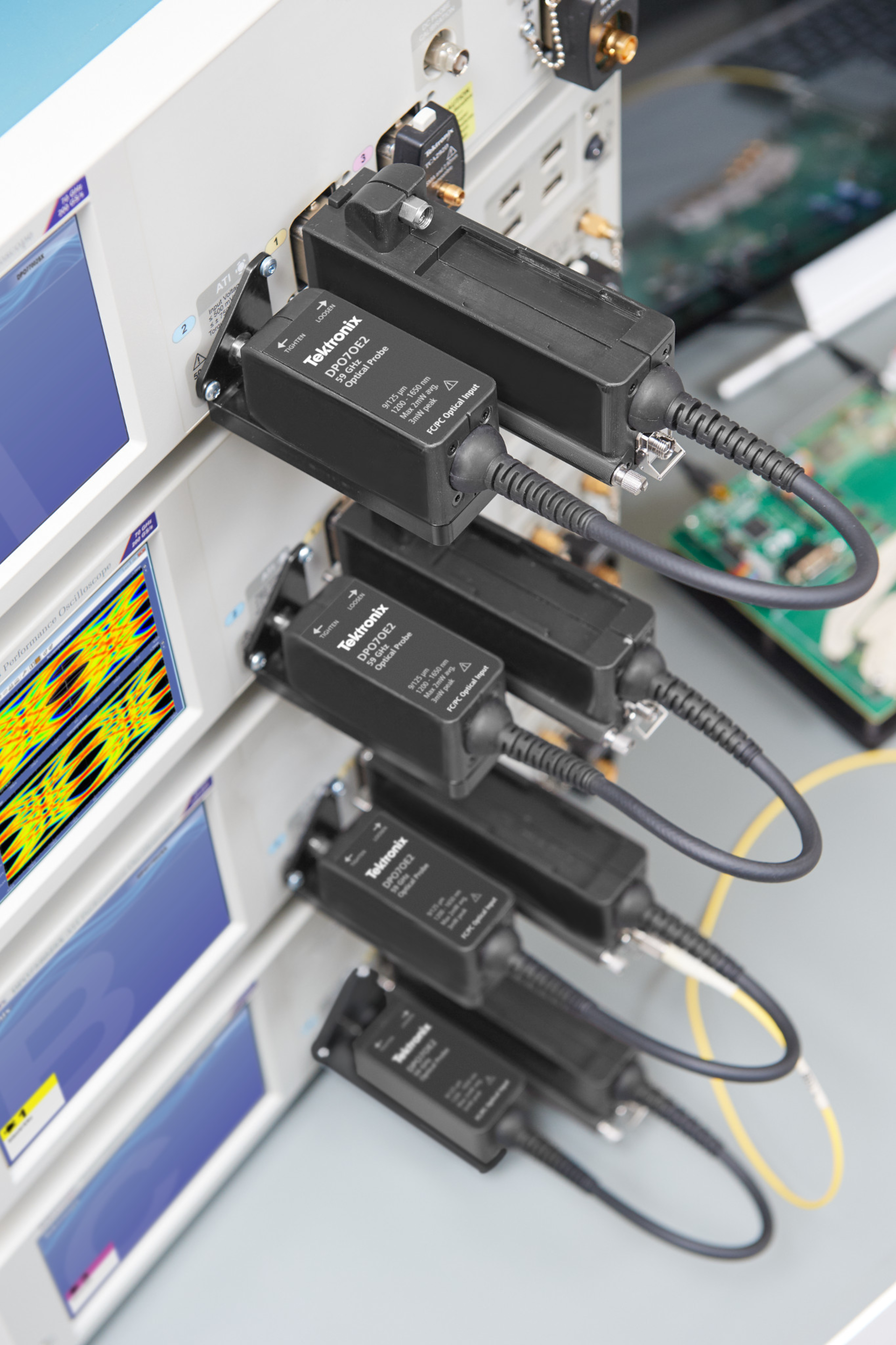 Tektronix demonstrates new optical modules, probe at OFC | Electronic ...