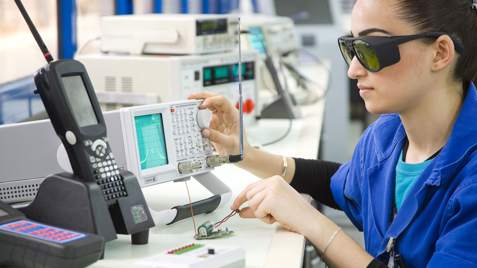 Meeting the Demands of Today’s Test & Measurement Applications ...