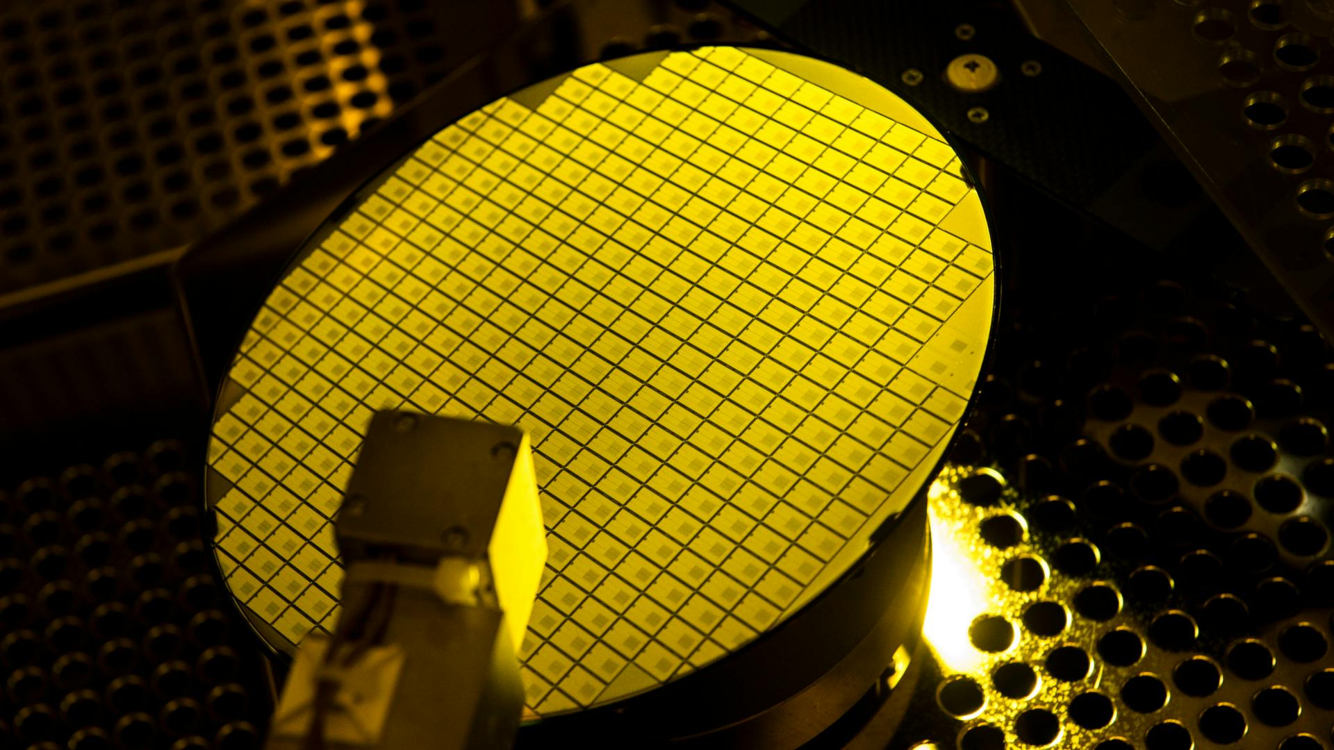 Inside a Hybrid Inverter that Integrates SiC MOSFETs and IGBTs ...